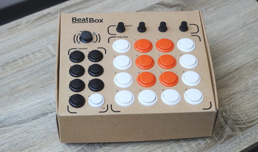 Rhythmo BeatBox ist eine Drummachine aus Pappe - Loop Rituals